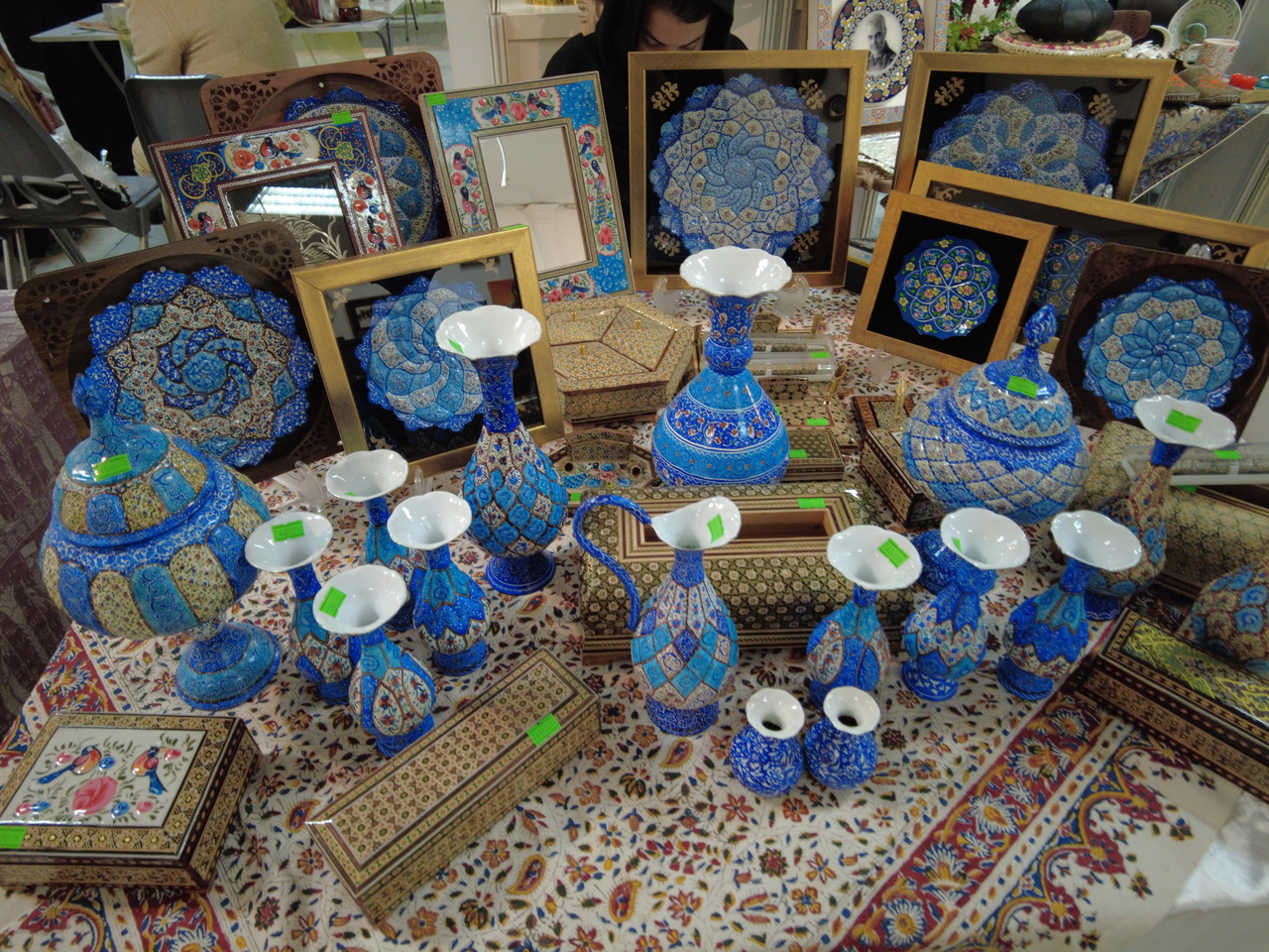 بازدید مدیرکل حمایت از تولید معاونت صنایع دستی از کارخانه چرمسازی